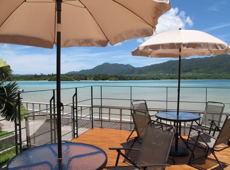 石垣島の海カフェレビュー！『アールズカフェ（R’s cafe）』 | 沖縄へ、旅行にいこう！